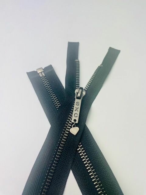 Молния металлическая разъемная, однозамковая, 51 см, тип-6 (Т6), цвет тесьмы черный, металл темный никель. Производство Италия, бренд UZ.