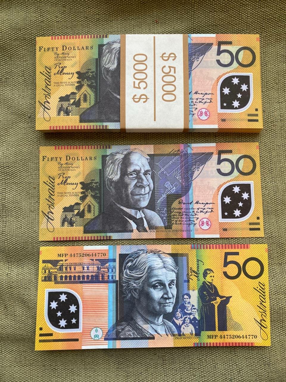 Пачка сувенирных денег 50 австралийских долларов (Австралия), 80 купюр (билеты банка приколов, бутафорские пачки)