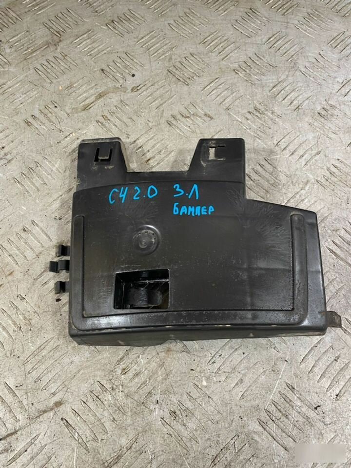 Кронштейн бампера задний левый Citroen C4 2.0 2005