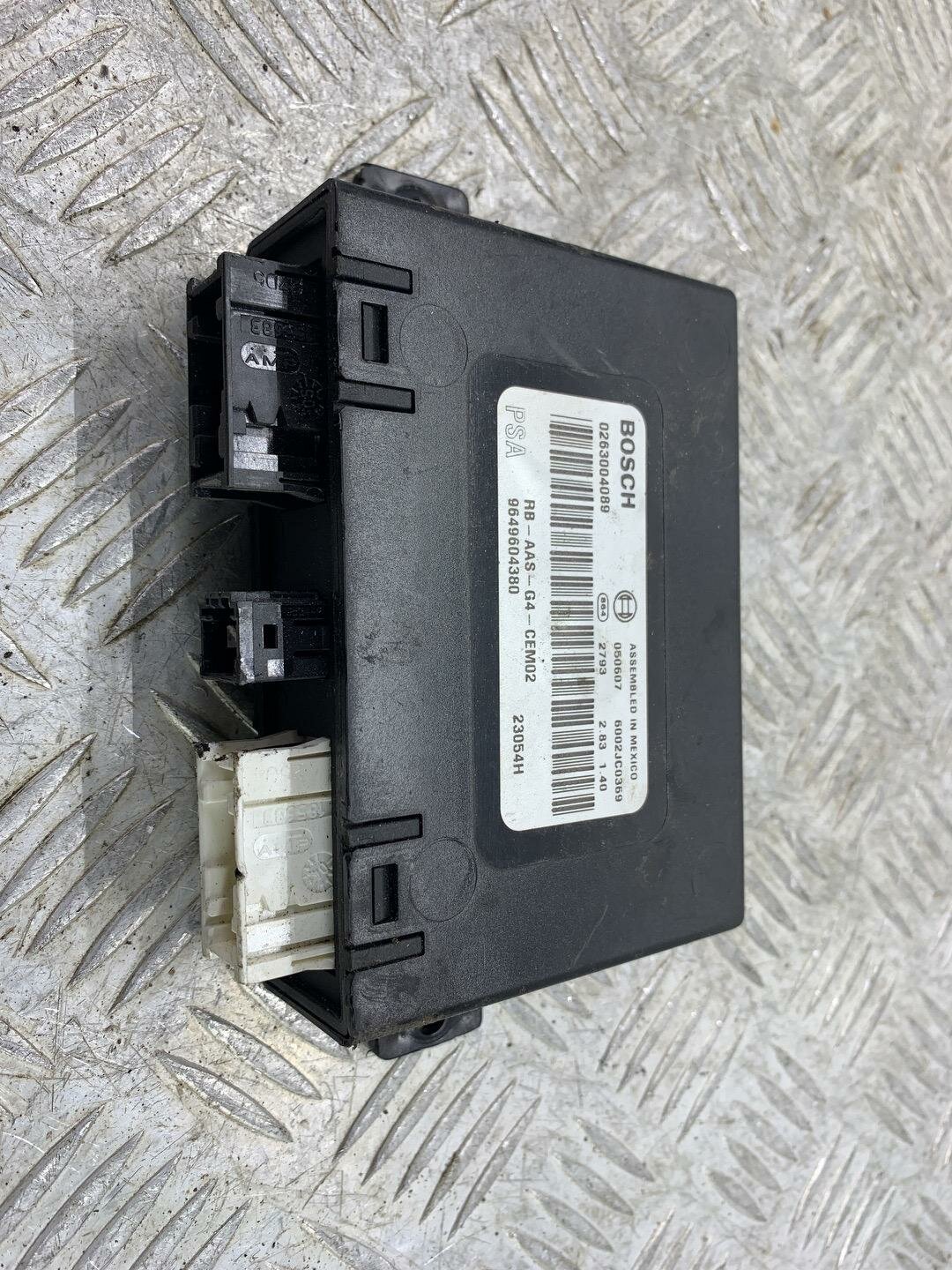 Блок управления парктрониками Peugeot 607 рест. 2006 RB-AAS-G4-CEM02