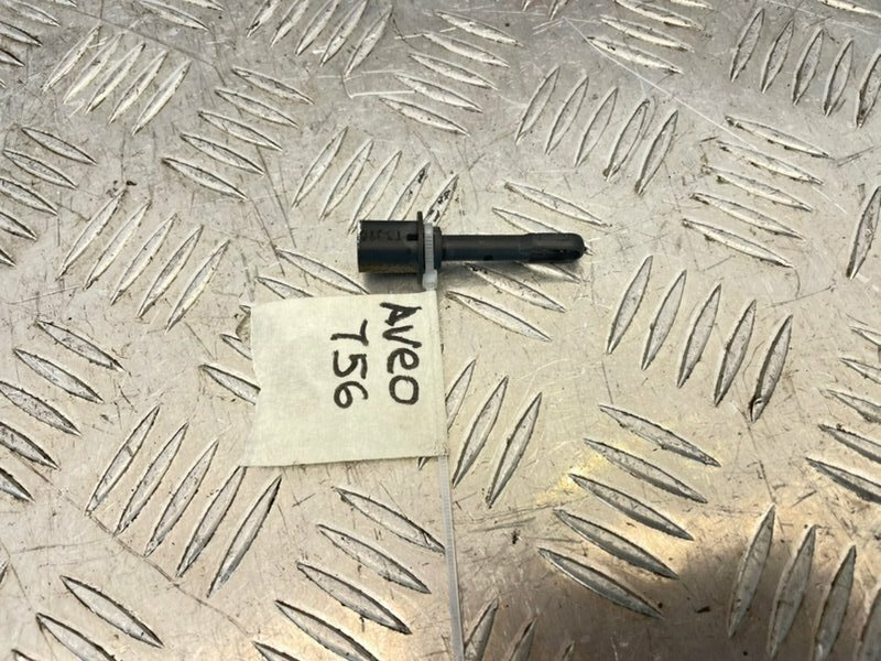 Б/У датчик температуры воздуха в салоне Chevrolet Aveo 2014 T300 F16D4 63114 GENERAL MOTORS арт. 95018085