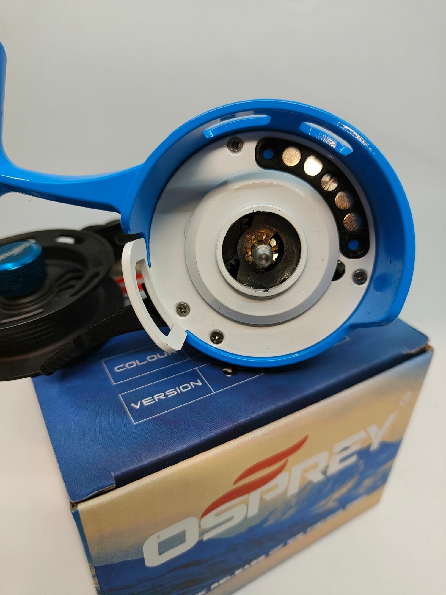 Катушка мультипликаторная зимняя Osprey Winter Fish (Синяя.)