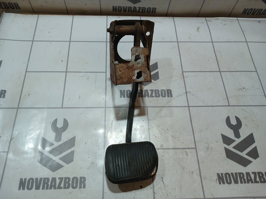 Педаль тормоза Ford Focus 1 1998-2004