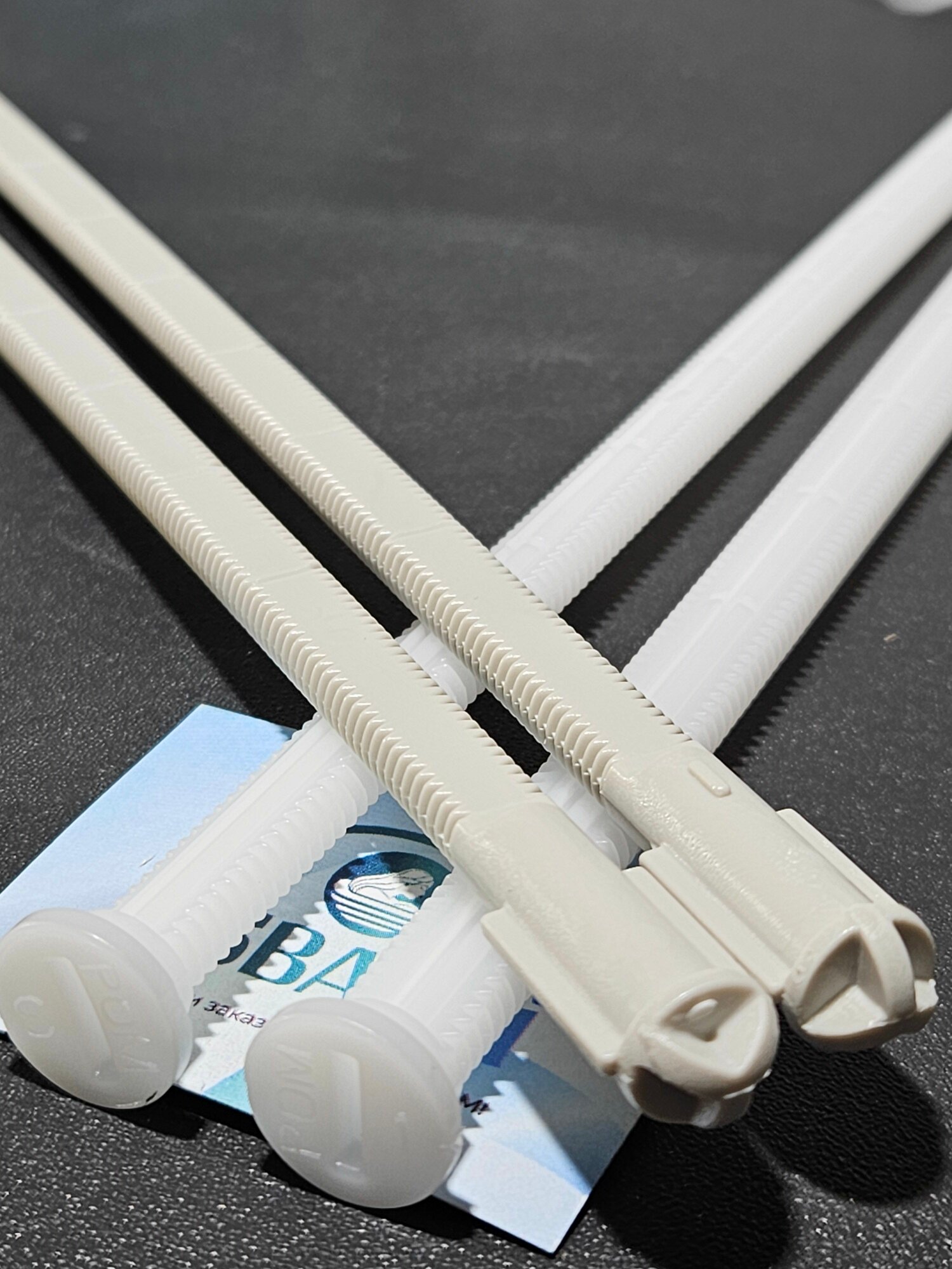 Шпильки толкатели для крепления клавиши инсталляции Ideal Standard RV18667