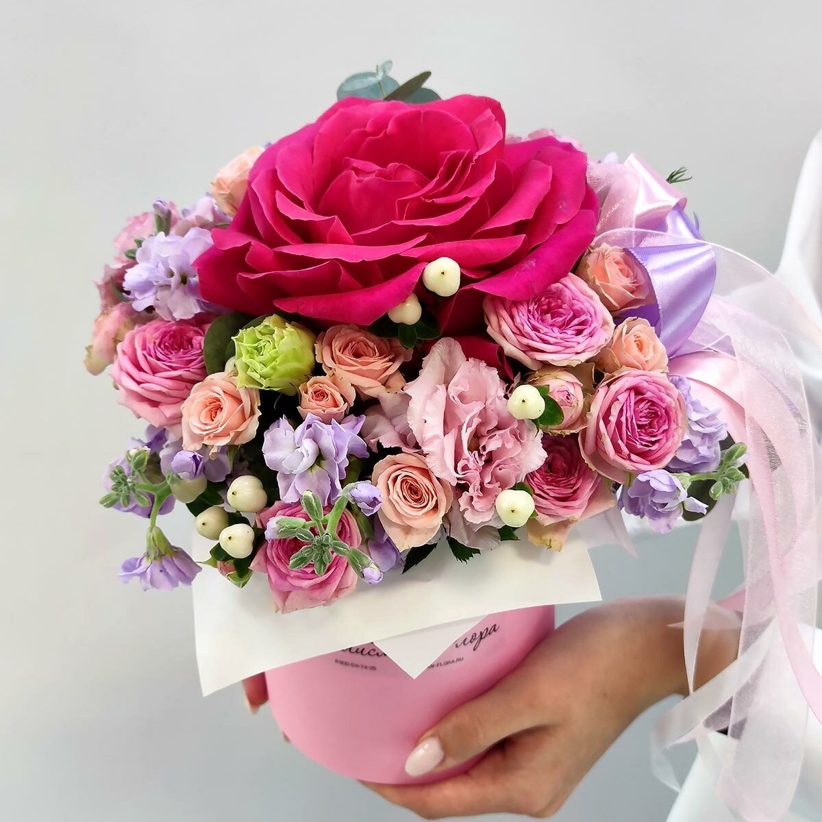 Букет Талисман Флора "Ягодный морс", 10 цветов, в коробке, 28 см