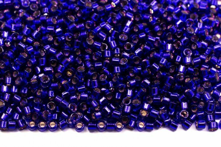 Бисер японский MIYUKI Delica цилиндр 11/0 DB-0610 фиолетовый, серебряная линия внутри, 5 грамм