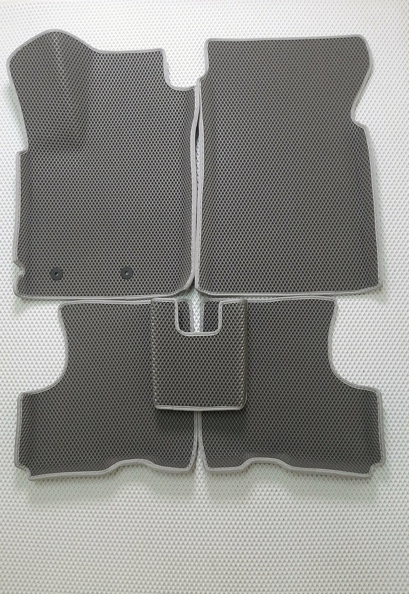 Автомобильные коврики EVA С бортами для RENAULT DUSTER / рено дастер 2021-