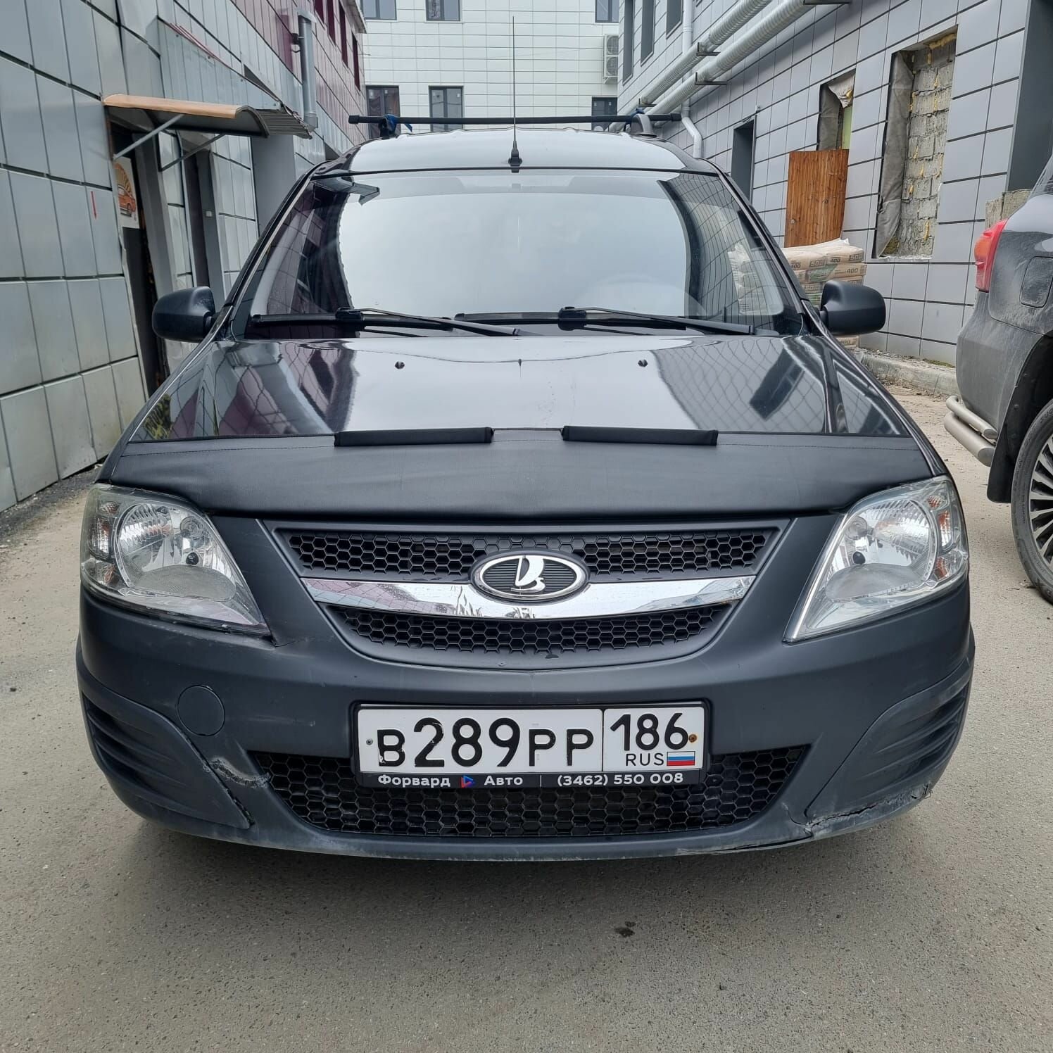 Дефлектор на капот кожаный для Lada (ВАЗ) Largus 2012 -2021 I