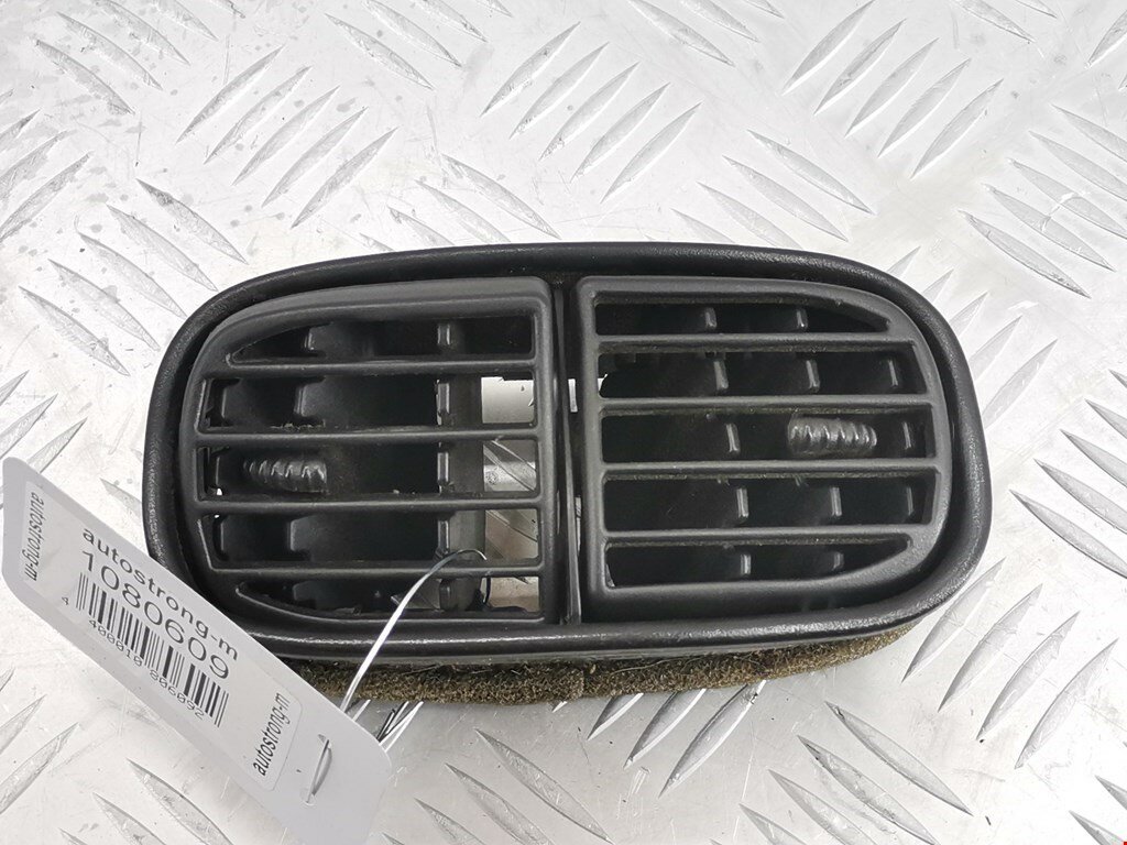 Дефлектор обдува салона Chevrolet TrailBlazer 1 10372980 арт. 1080609