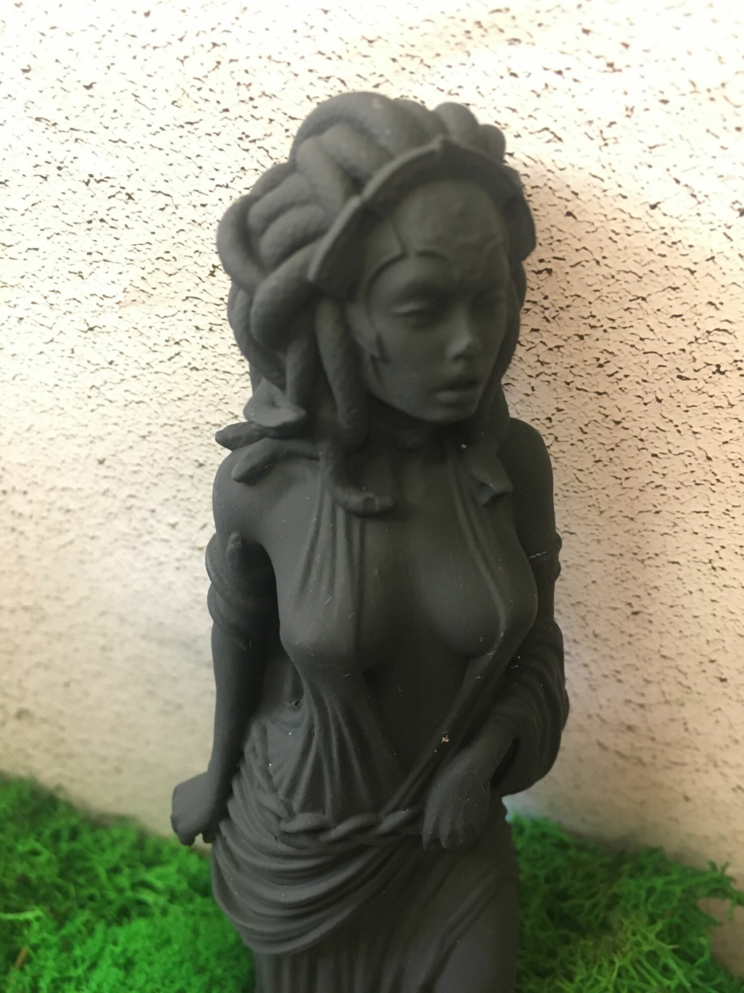 Статуэтка из гипса коллекционная "Медуза Горгона", 17см, черный матовый