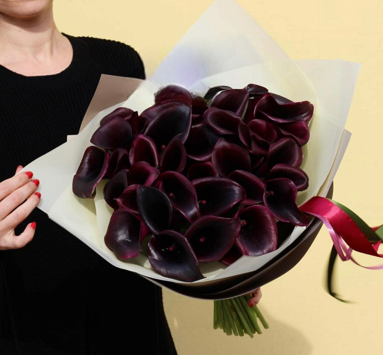 Премиум букет из чёрной каллы, премиум цветы, шикарный, красивый букет цветов, каллы чёрные.