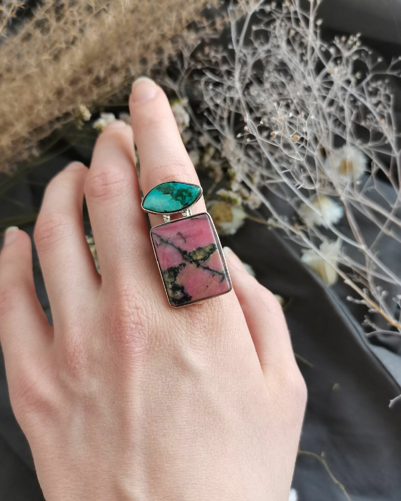 Кольцо, родонит, хризоколла