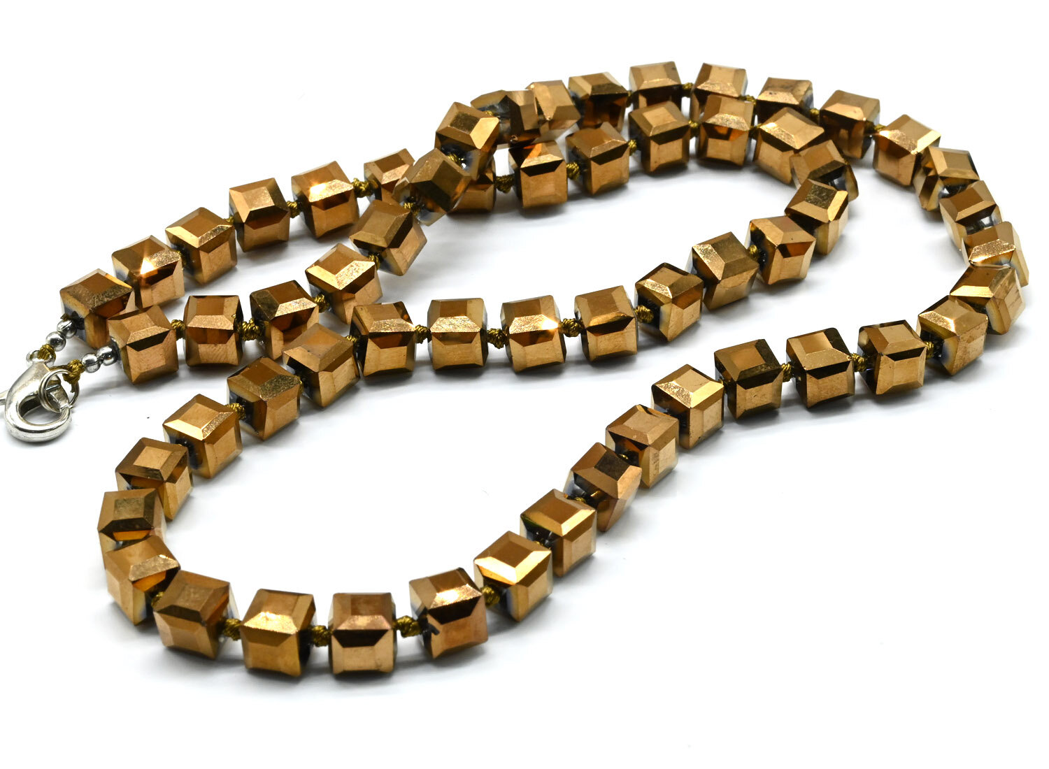 Бусы, циркон