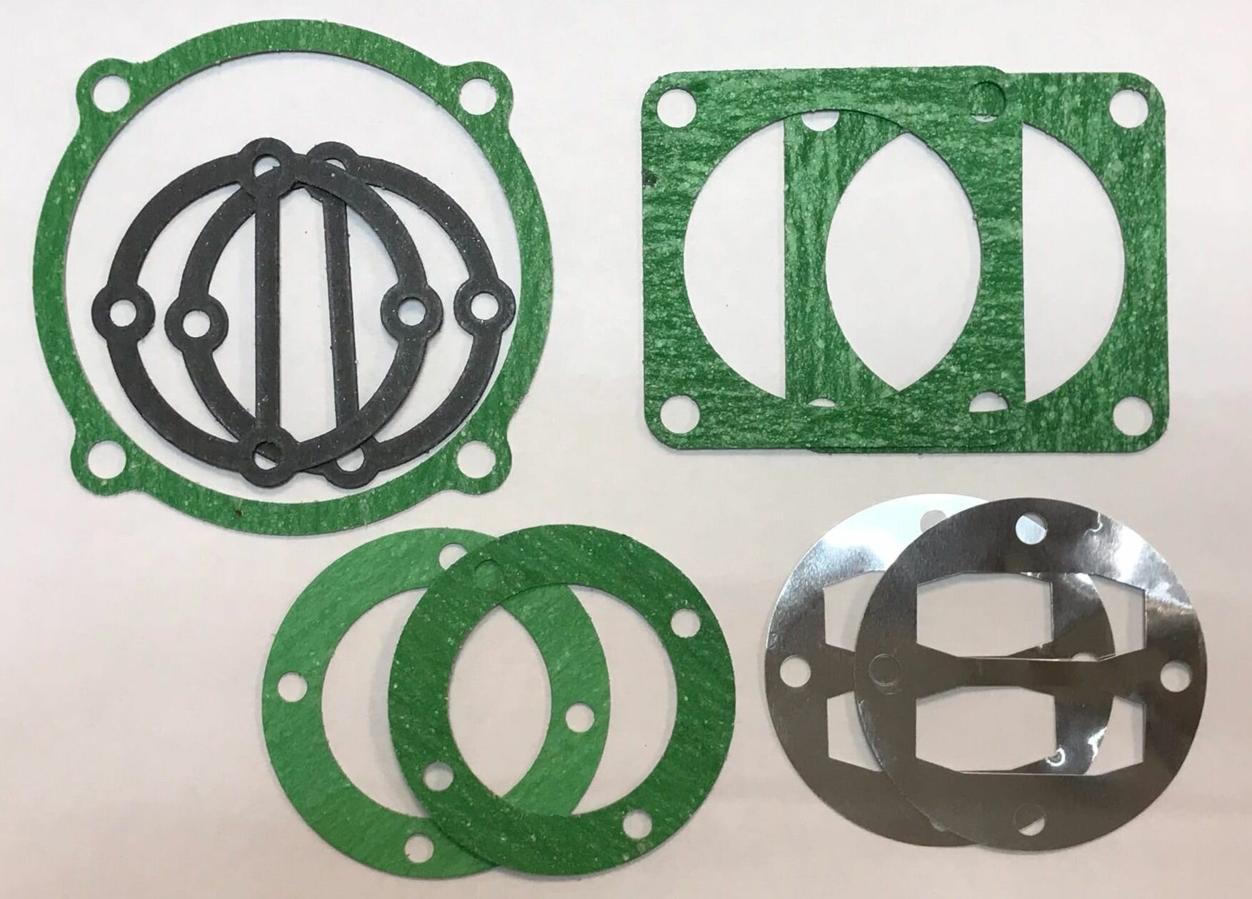 Комплект прокладок компрессора ременного двухцилиндрового под поршень 51 мм.