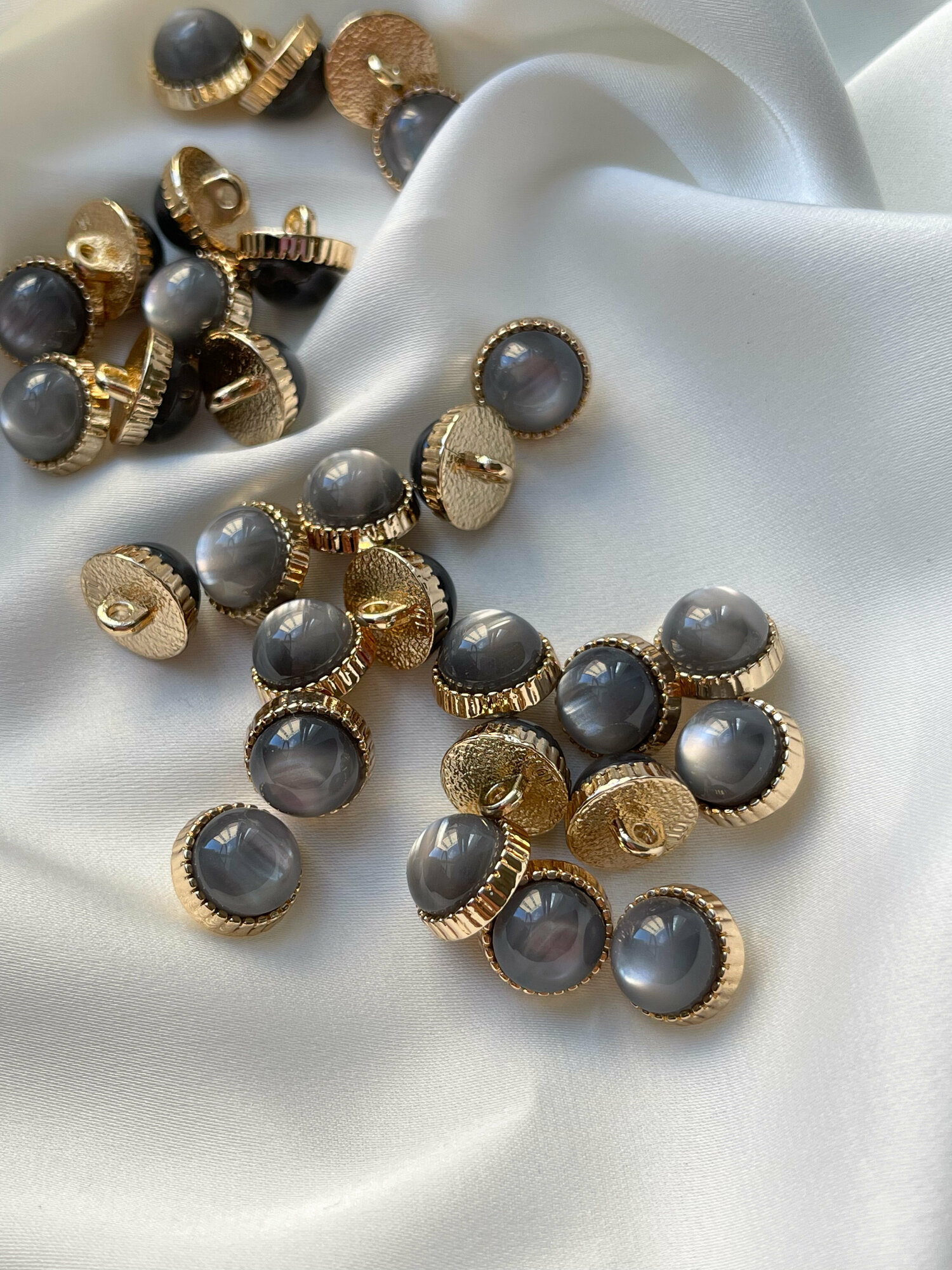 Пуговицы металлические на ножке 10 мм. 10 штук