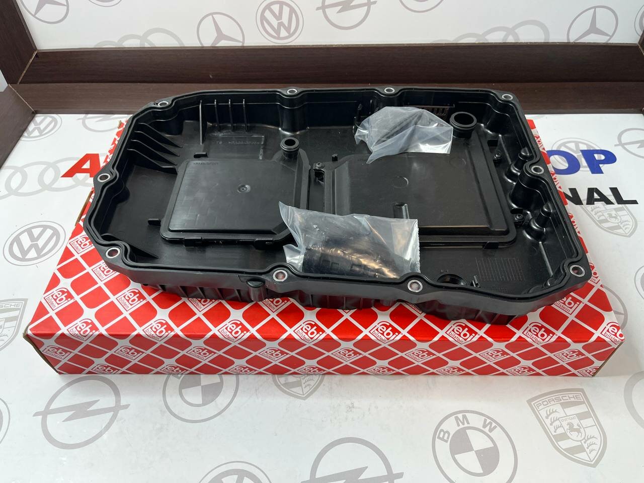 Поддон масляный 175369 febi