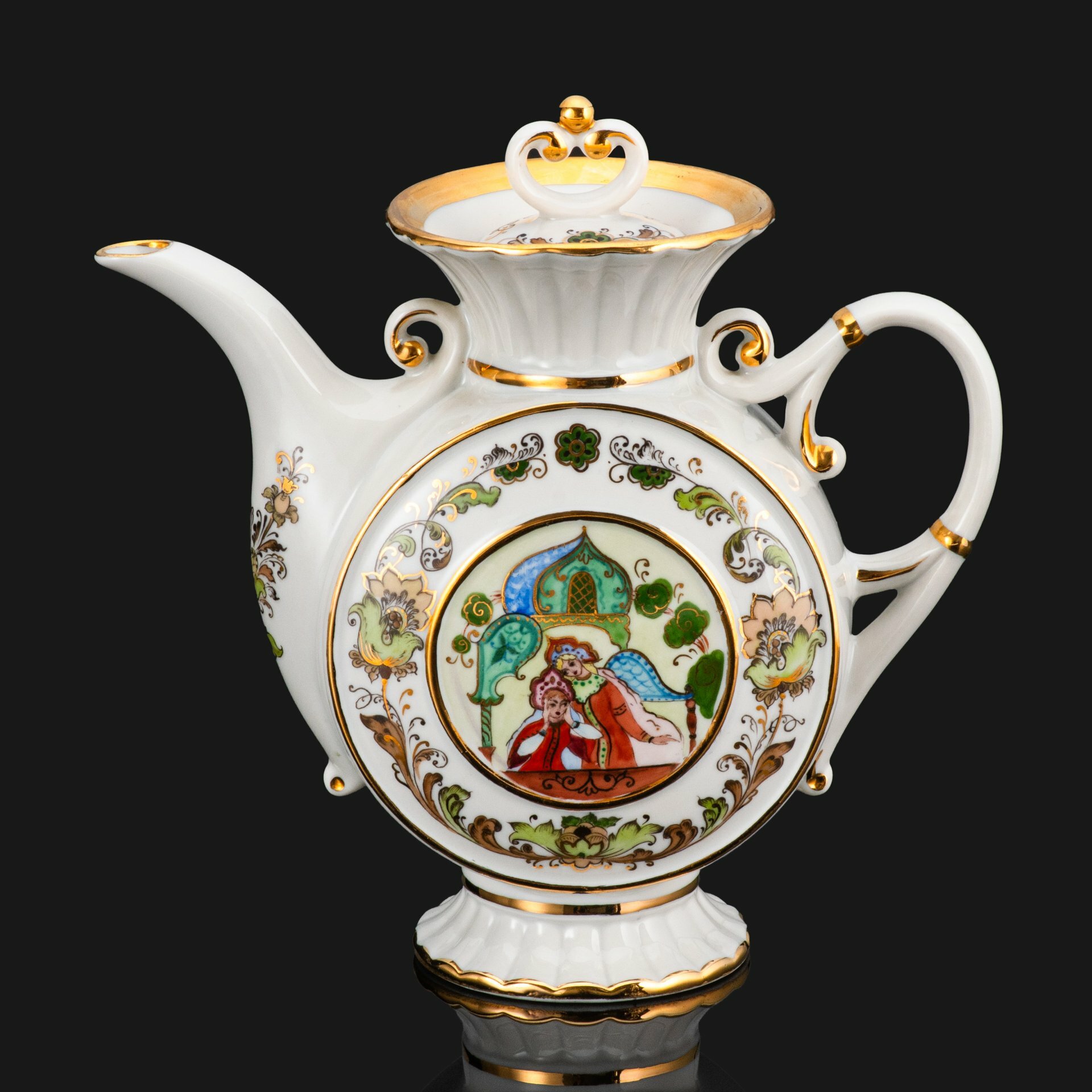 Чайник "Русь", художник И. А. Пушкова, фарфор, роспись, золочение