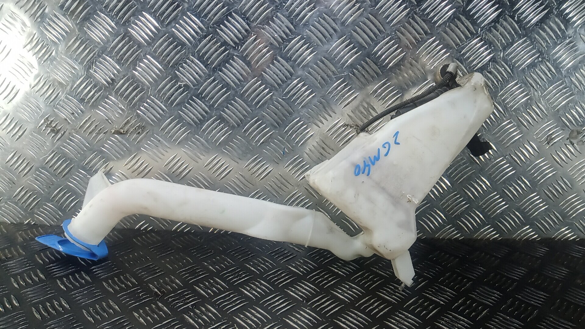 Бачок омывателя SKODA FABIA 2, Номер 6Q0955453P, 1J6955651