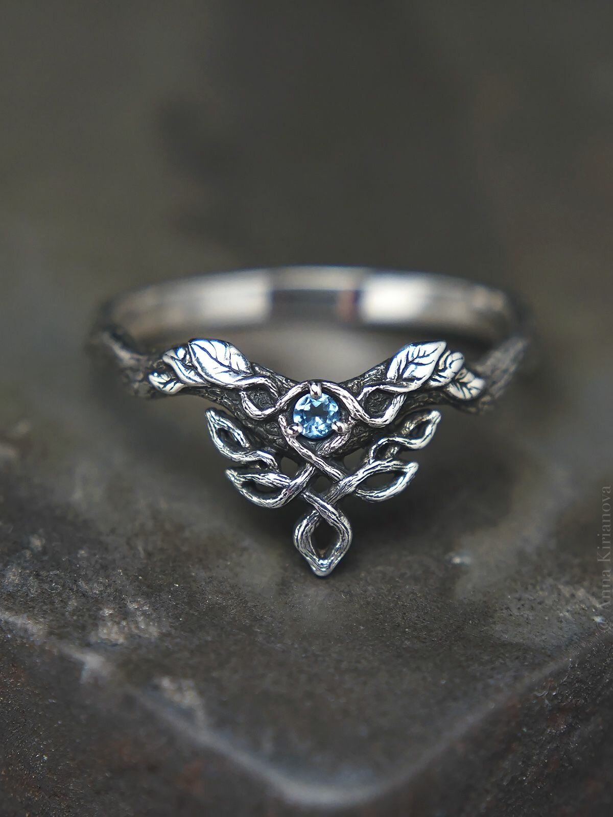 Кольцо тонкое, обручальное, серебро, 925 проба, чернение, топаз, Лондон топаз