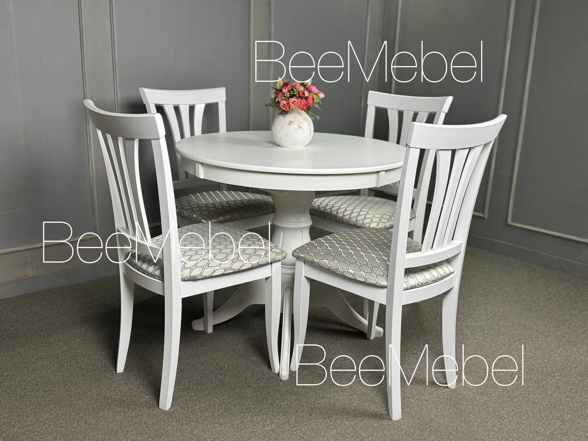 Обеденная группа, стол круглый 90см и 4 стула