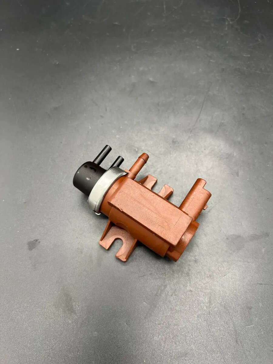 Клапан электромагнитный, вакуумный Новое Cargoparts