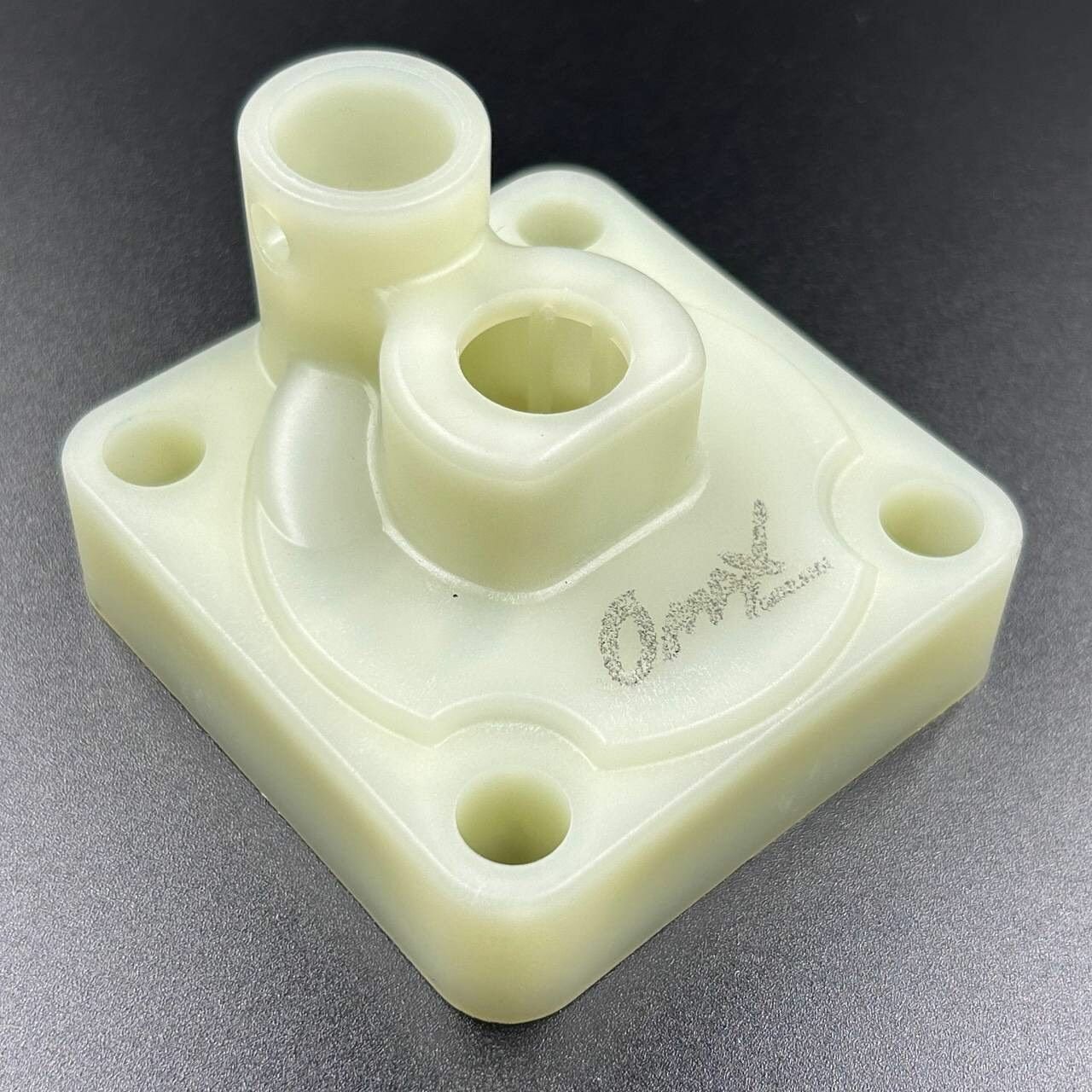 Корпус помпы охлаждения Yamaha F9.9-20 (Omax)