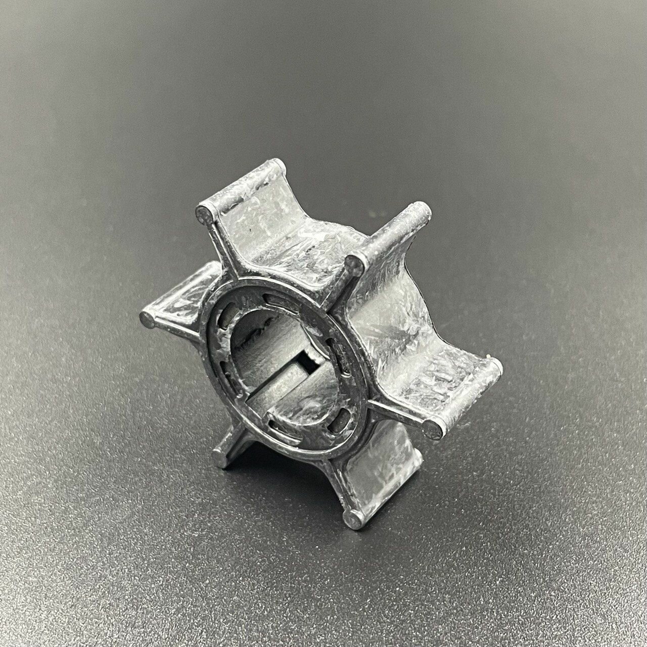 Крыльчатка помпы охлаждения Honda BF8-20 (пластиковая втулка) (Omax), ОЕМ 19210-ZW9-A32-PLASTIC