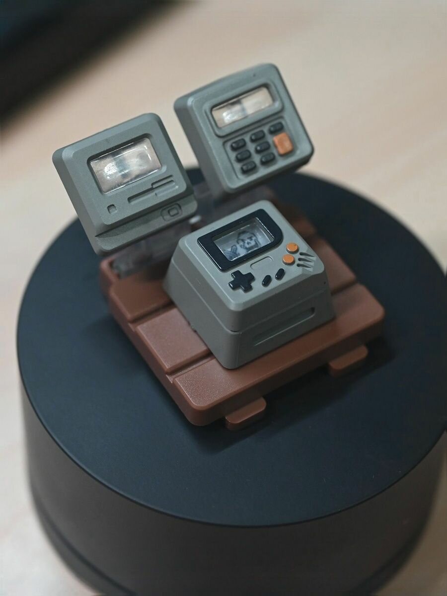 Кейкапы ретро - калькулятор, приставка, монитор для клавиатуры K04, 3 шт, Серый