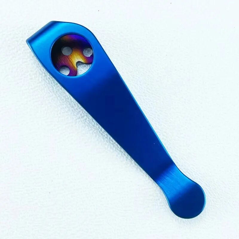 Титановый карманный зажим для ножей Spyderco Blue