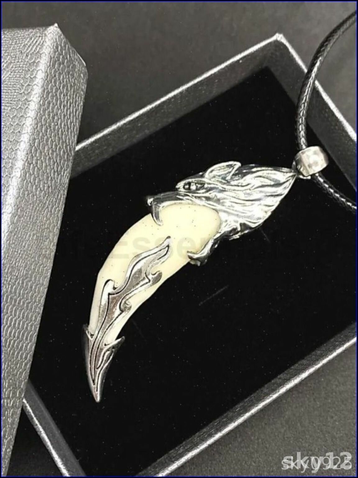 Славянский оберег Волчий Клык (натуральный) магический кулон амулет Зуб Волка