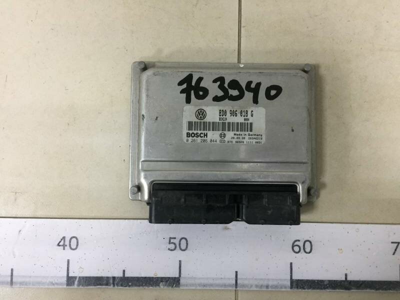 Блок управления двигателем Volkswagen Passat B5 2000-2005 кат.номер: 8D0906018G