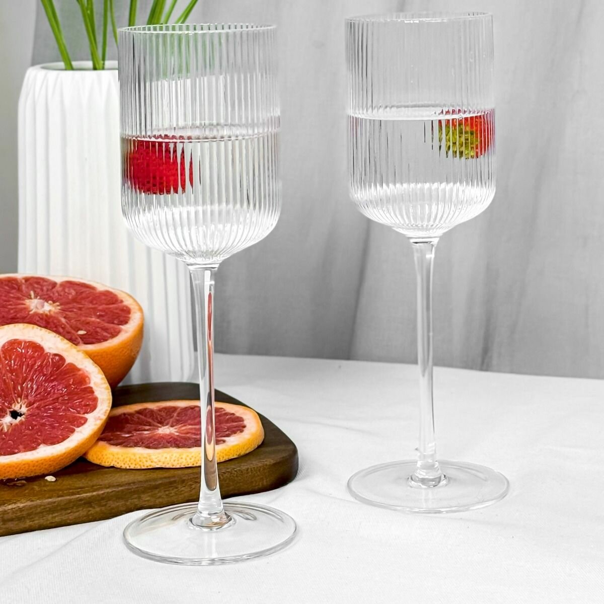 Набор "ребристых" бокалов для красного и белого игристого вина, коктейлей, шампанского, фужеры на длинной ножке 2 шт, 360 мл-