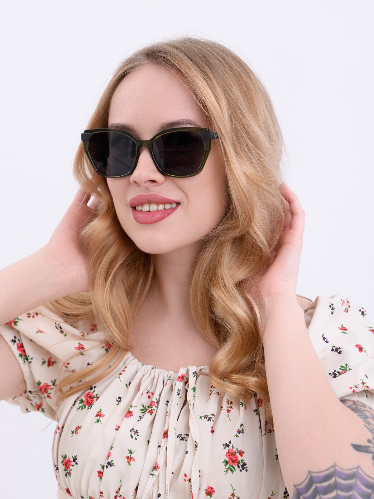 Солнцезащитные очки