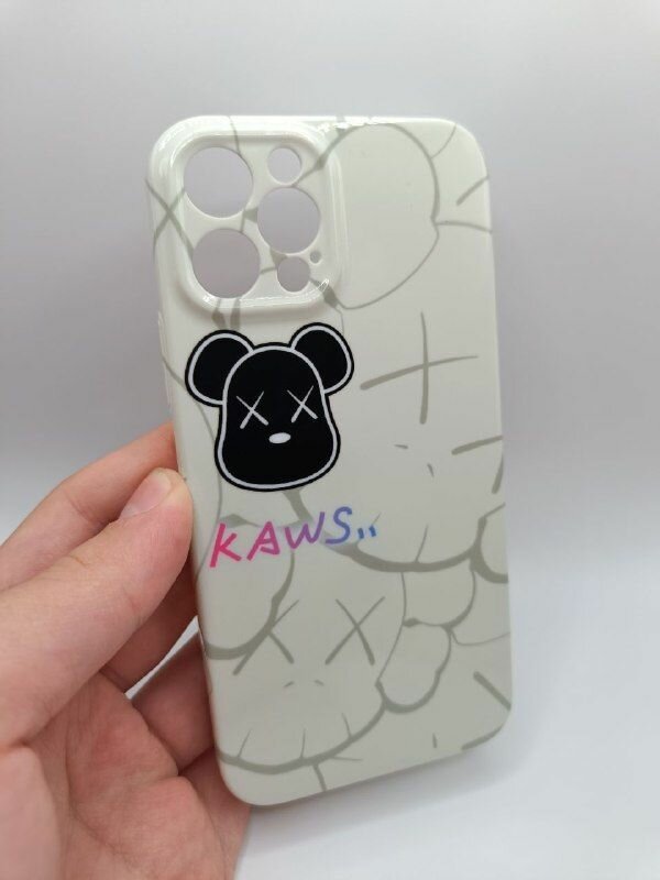 Защитный чехол с принтом KAWS для iPhone 13 Pro