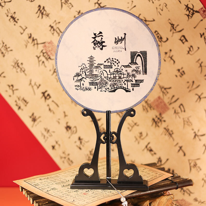 Веер, вышивка в старинном стиле