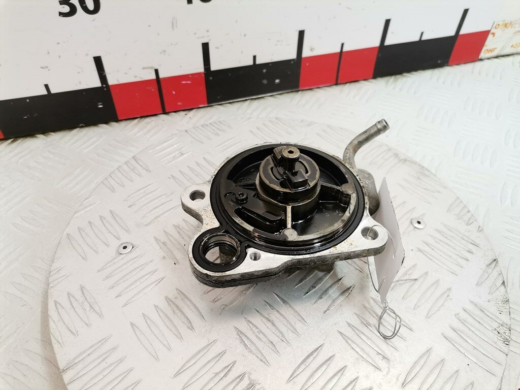 Насос вакуумный Toyota Yaris 1 293000N010 арт. 1382113