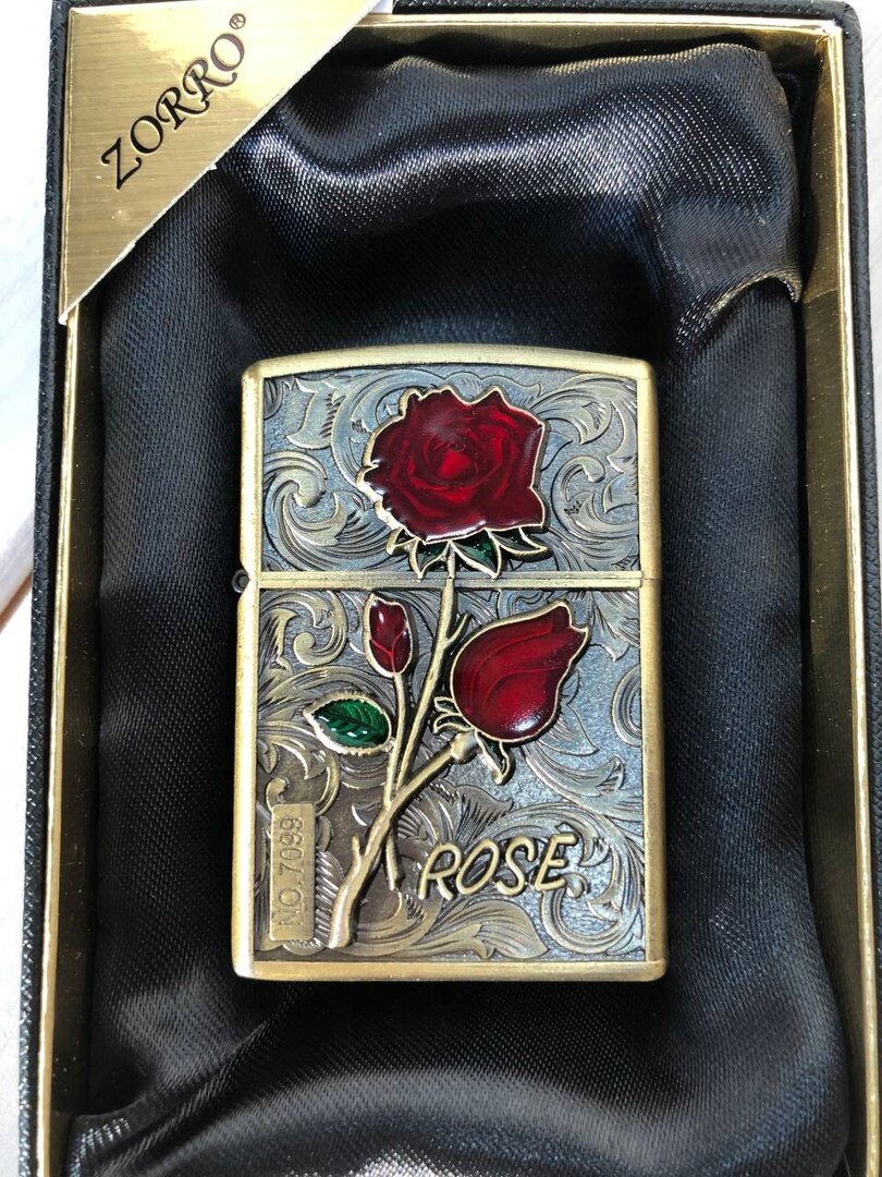 Сувенирная зажигалка Zorro бензиновая без заправки Красная Роза
