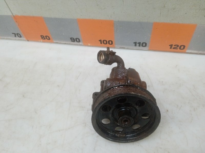 Б/У насос гур, Форд Фокус 1 Насос гидроусилителя Ford Focus 1998-2007 1 281507 FORD арт. 1358536