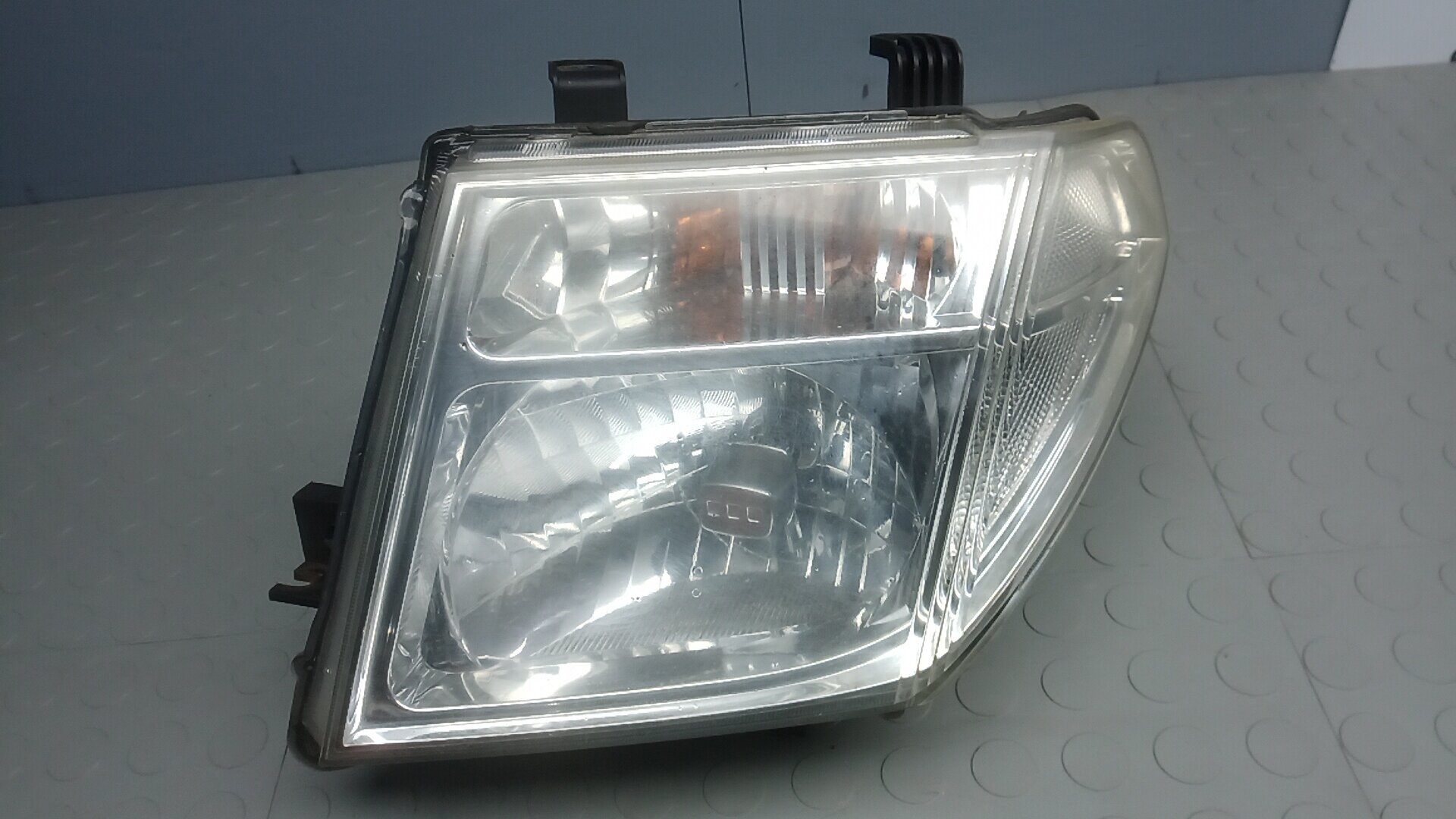 Фара левая NISSAN PATHFINDER R51, Номер 26060EB303