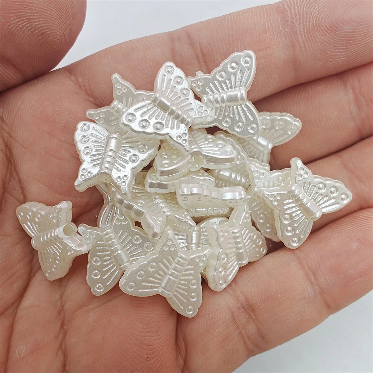 Бусины бабочка из искусственного жемчуга, 14x16 мм, 30 шт.