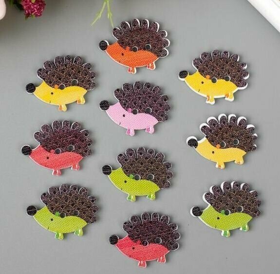 Пуговки Ежата - маленькие ежики-ежи - пуговицы декоративные для рукоделия разноцветные деревянные, 2,3х1,7 см набор 10 штук