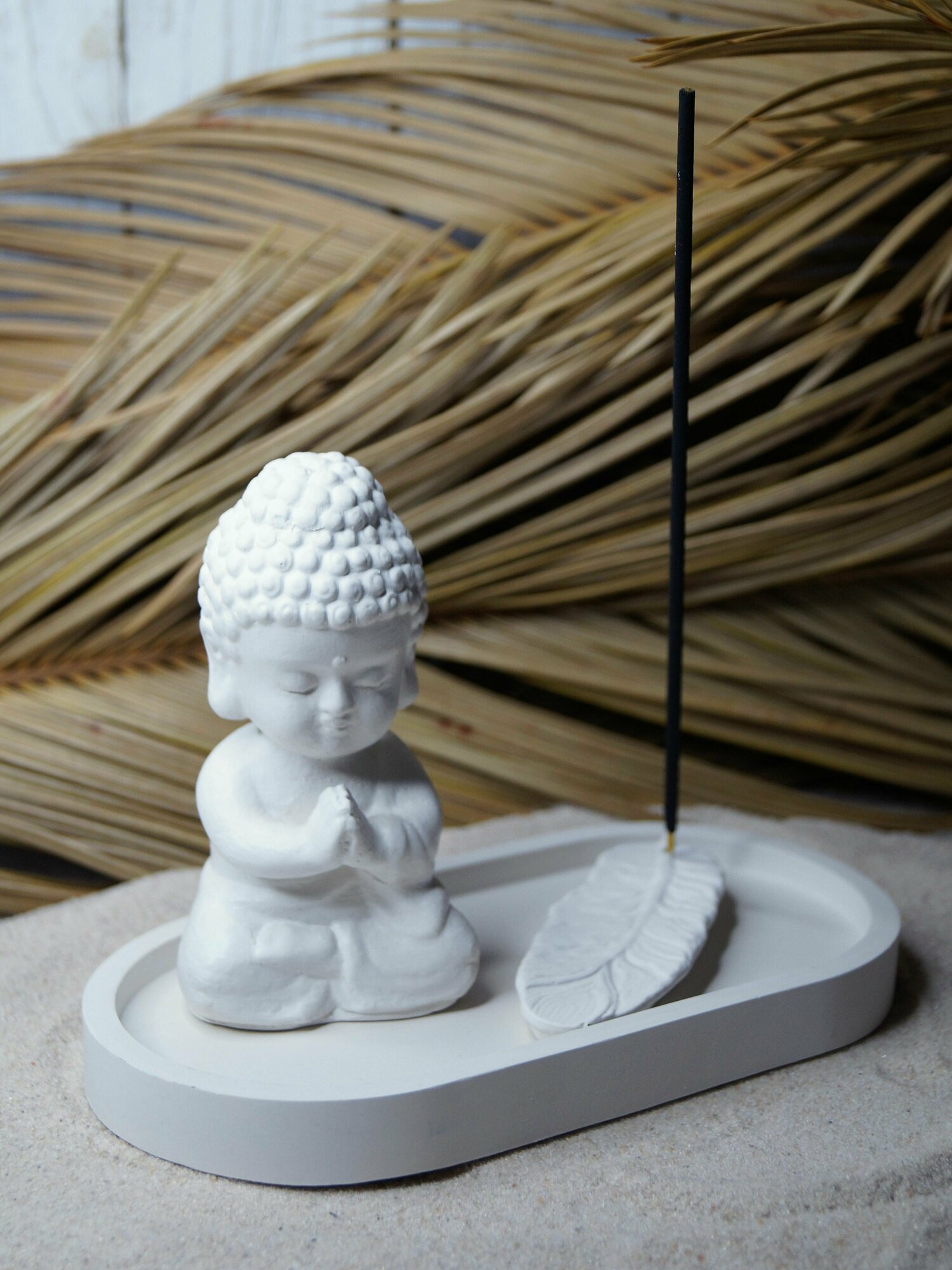 Подставка под благовония "Будда с пером " белый