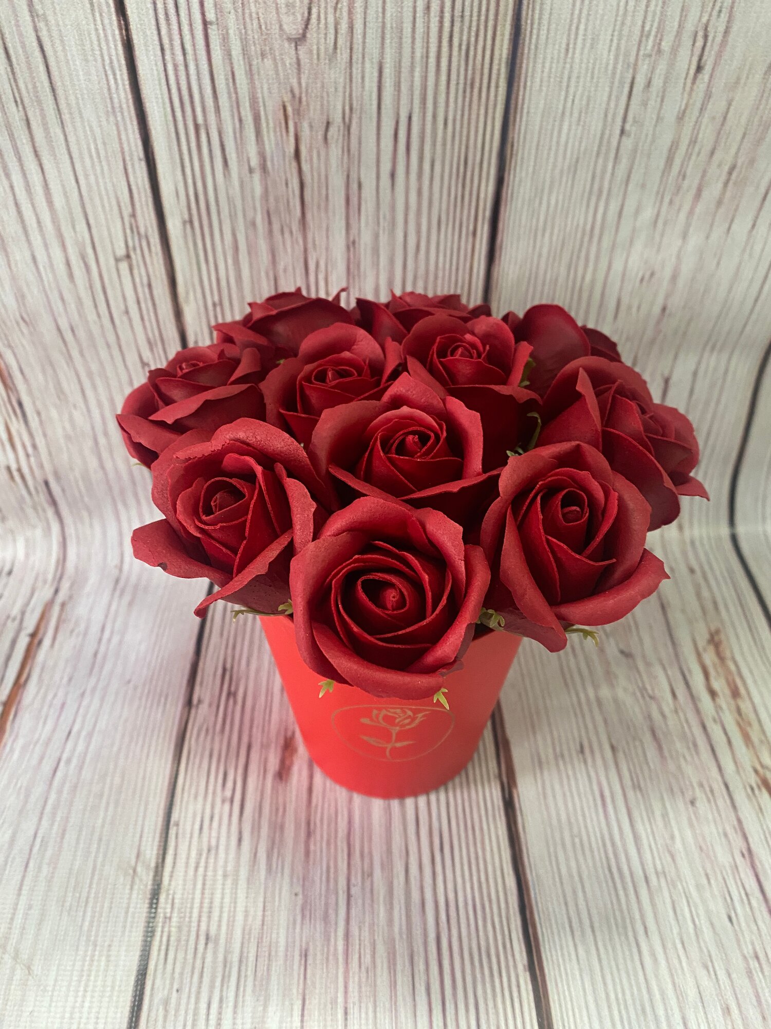 Розы из мыла в коробке