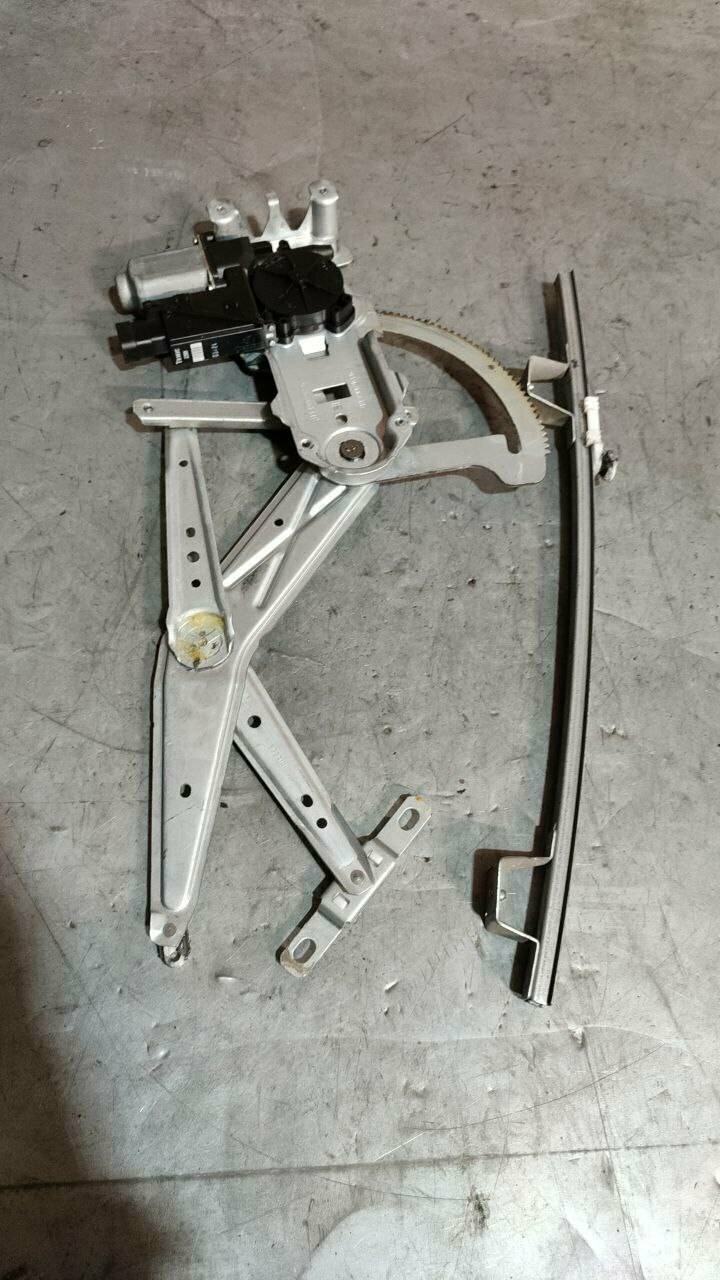 Стеклоподъемник передний правый Opel Meriva A (2002 - 2006) 93389552