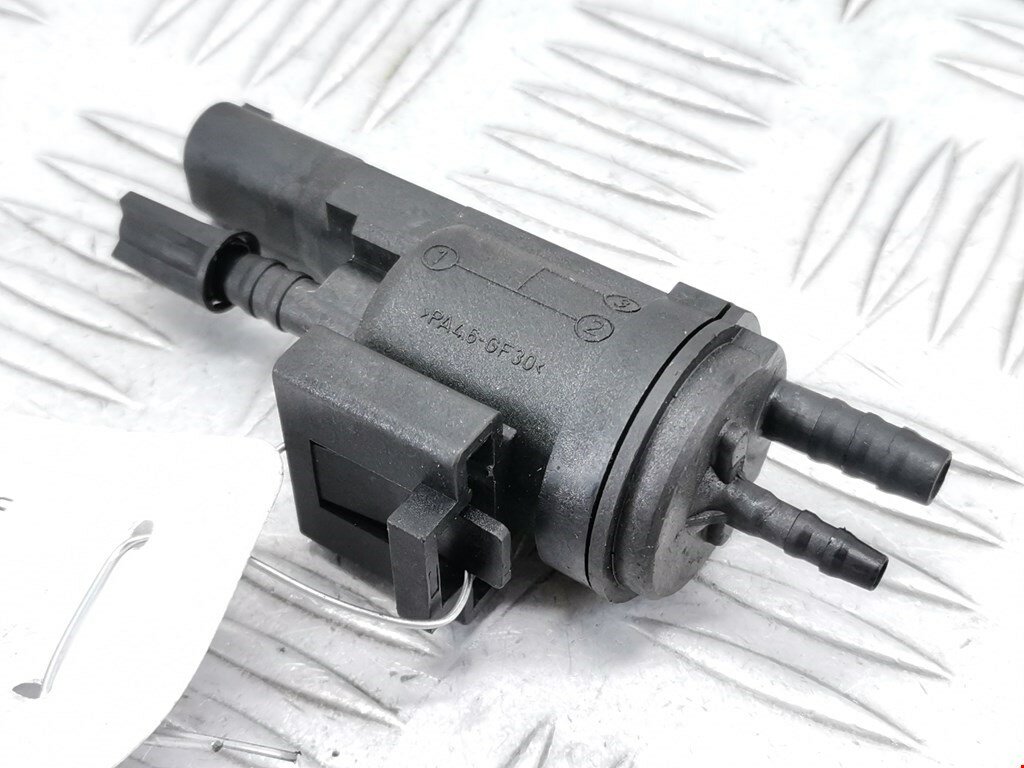 Клапан воздушный Opel Astra H 55561101 арт. 1897220