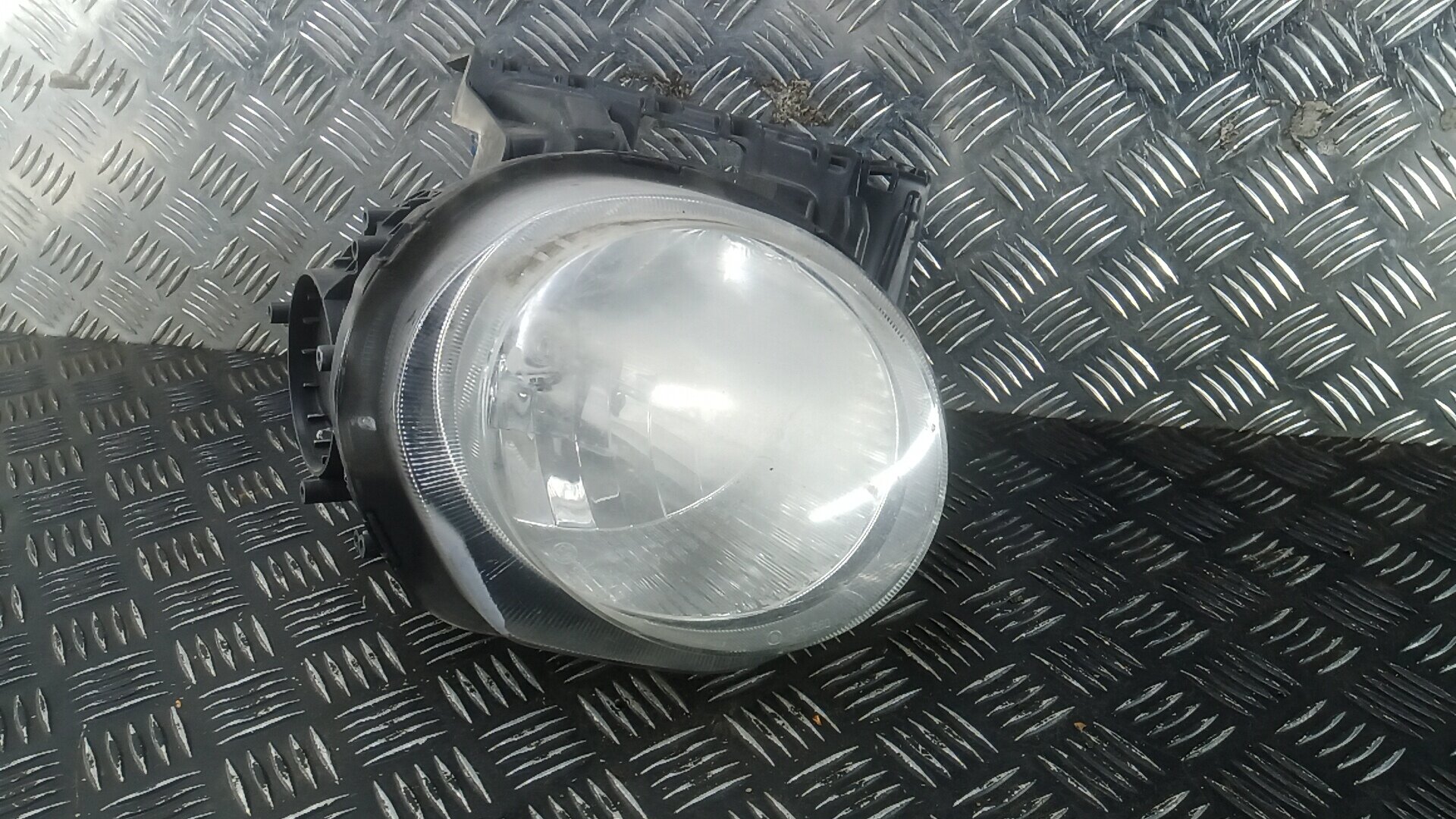 Фара правая NISSAN JUKE F15, Номер 260101KL0A