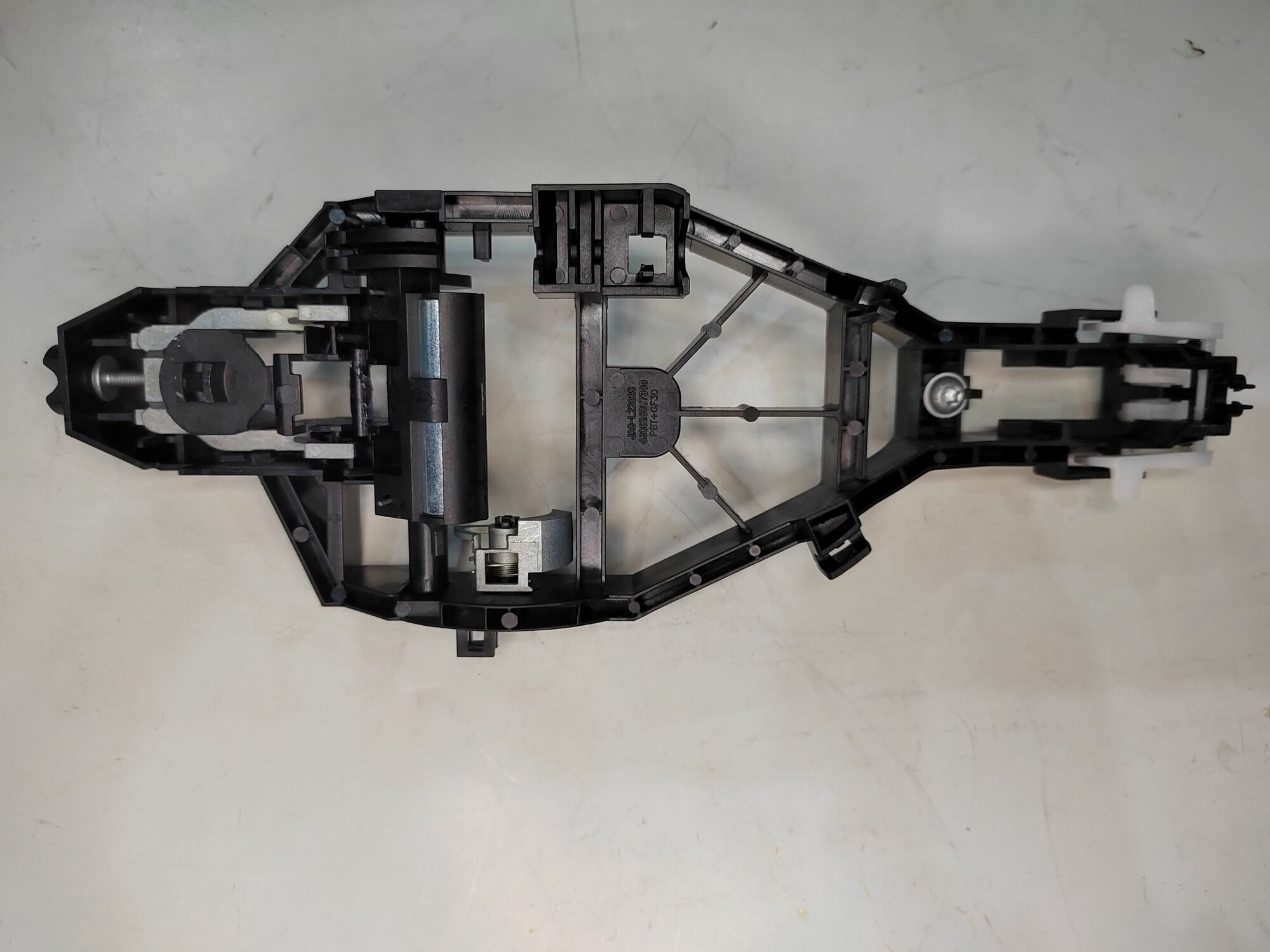 Ручка двери задней правой (внутренний механизм) JAC J7 [1.6 16V CVT лифтбэк Turbo] 6205260U7300
