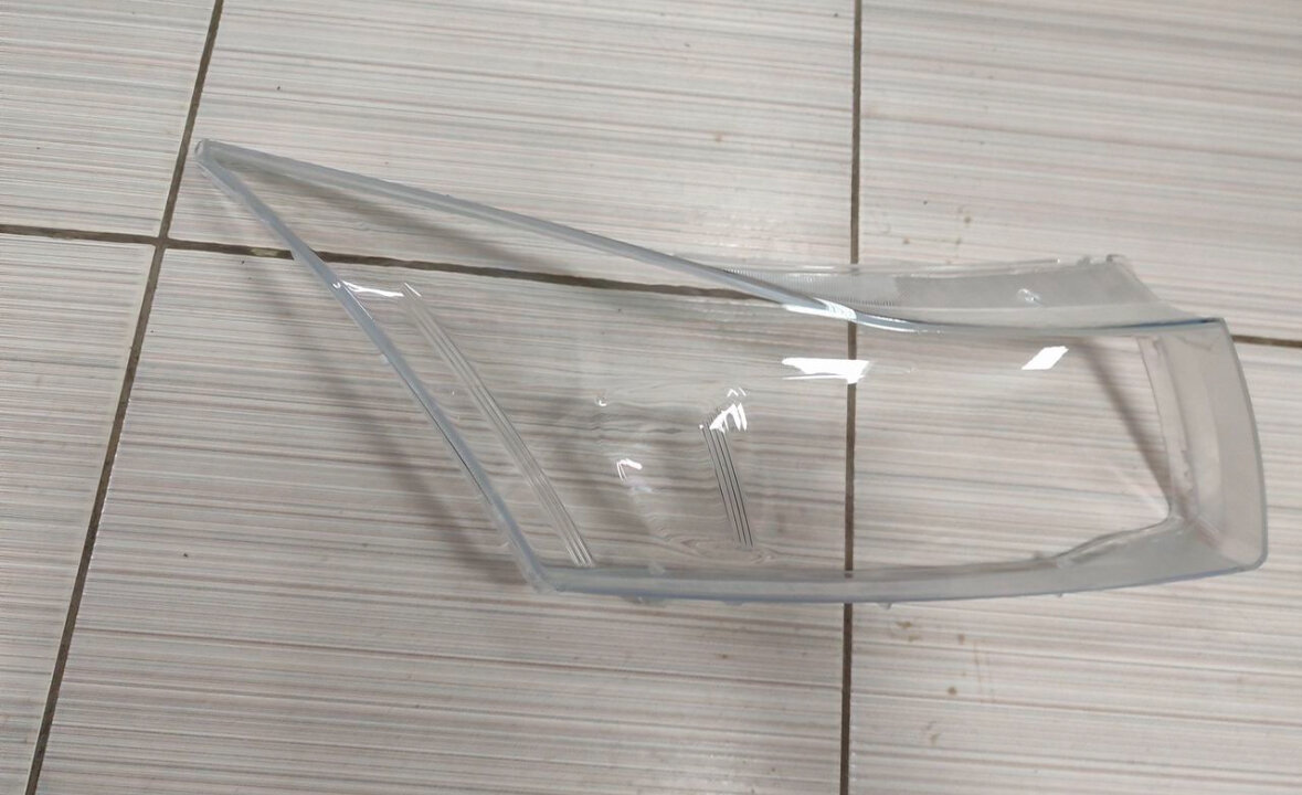 Стекло пластик фары Chevrolet Cruze правая (аналог)