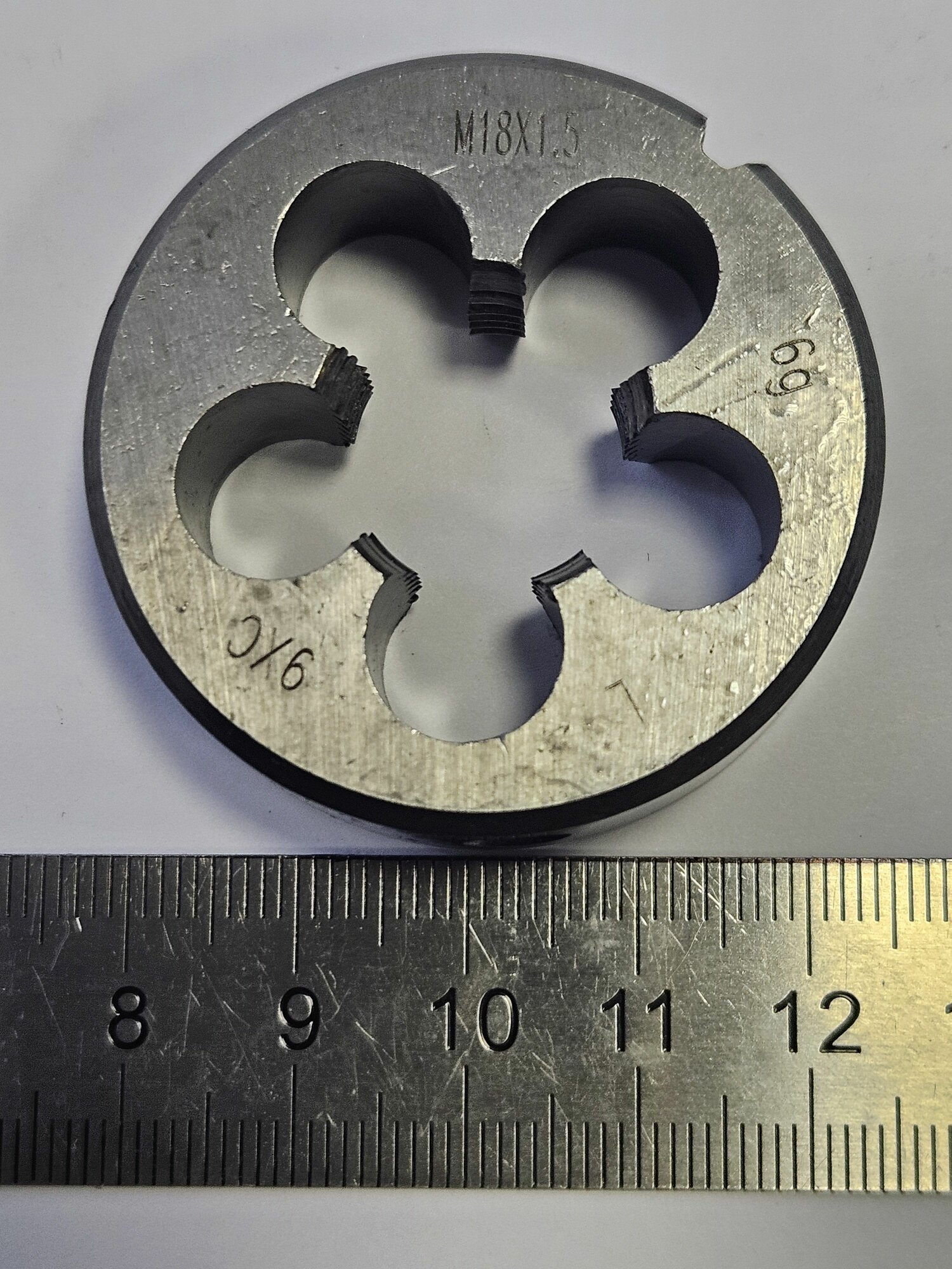 Плашка левая М18х1,5