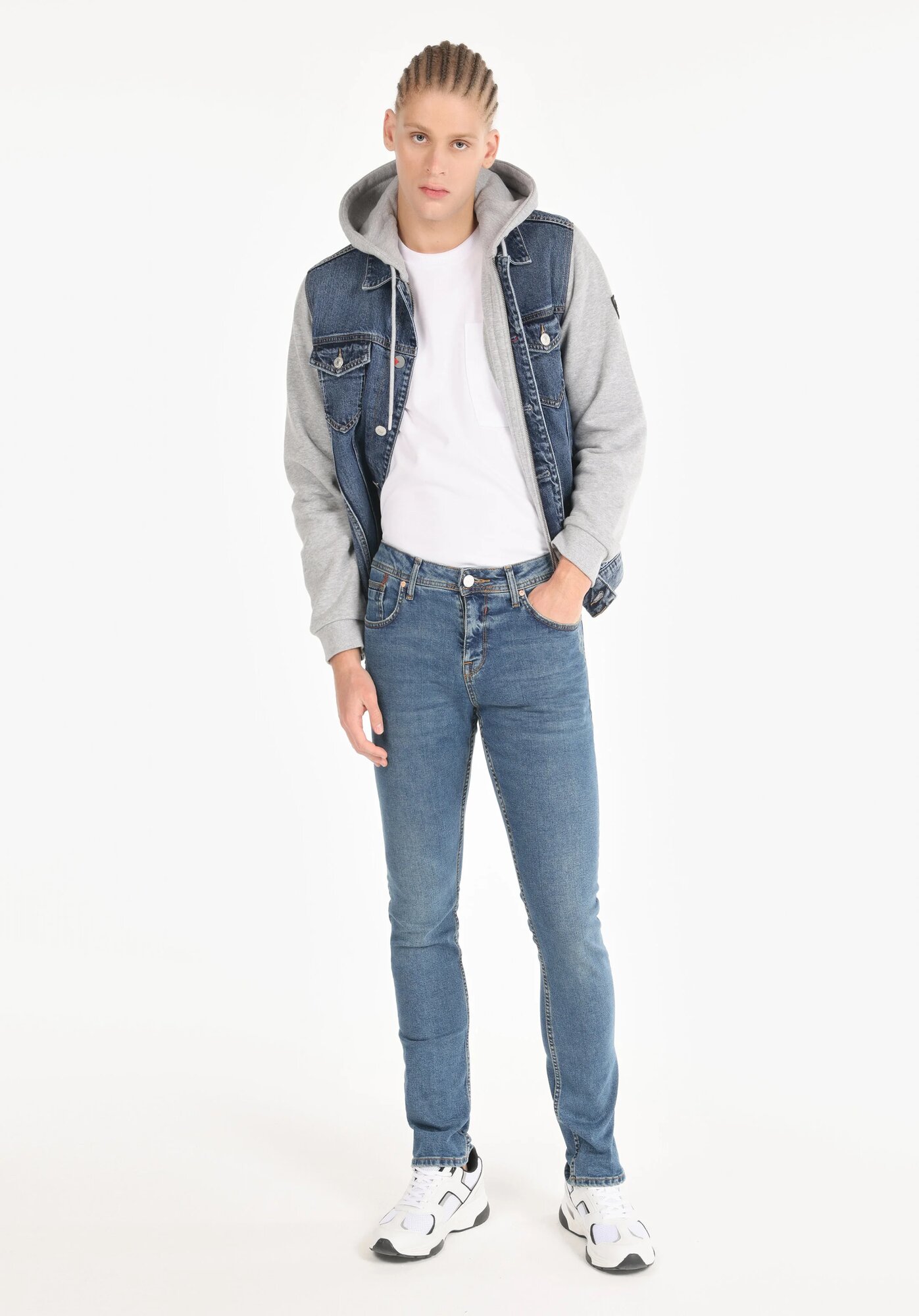 Джинсы 044 KARL Straight Fit 